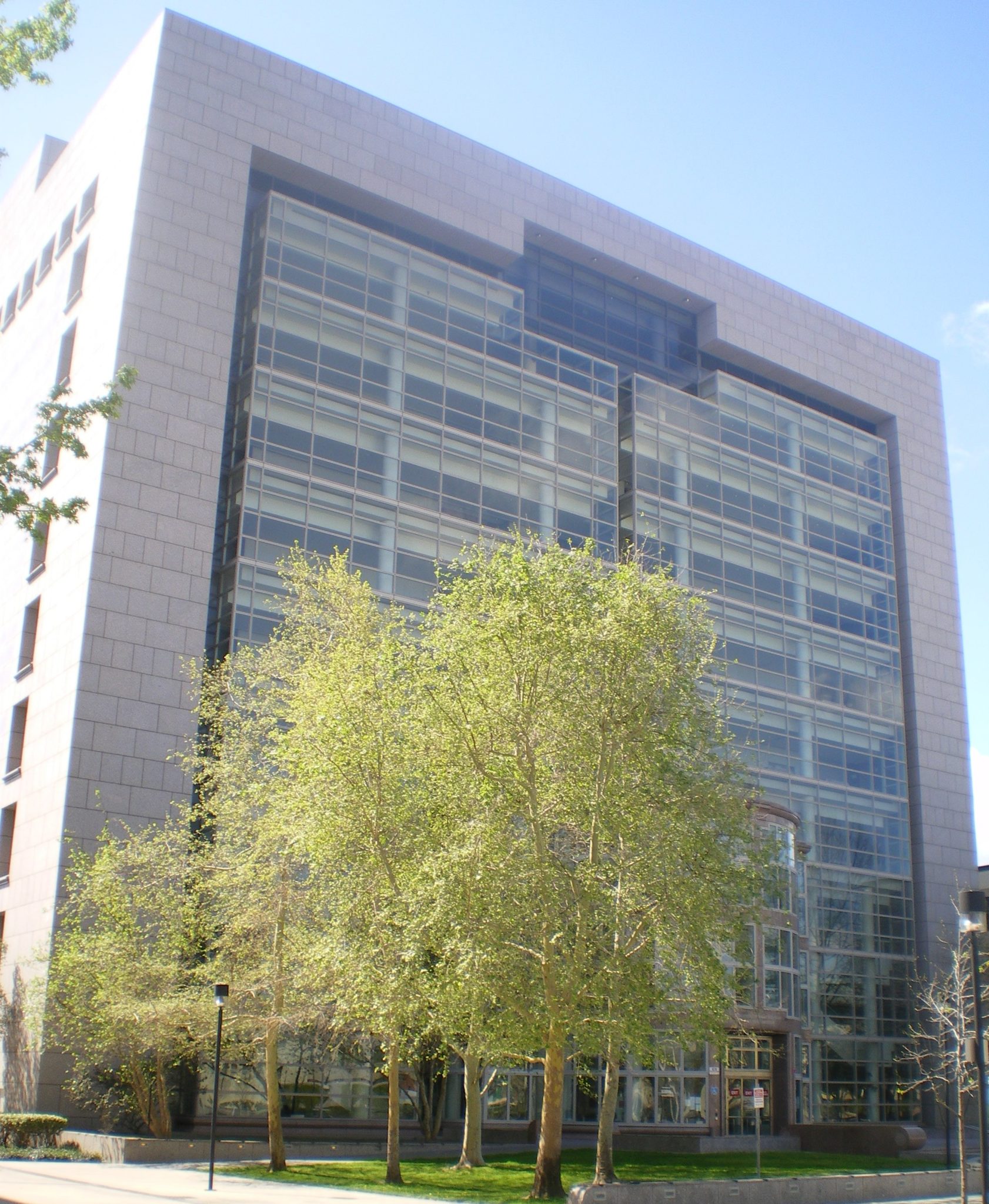 LASD bailiff accidentally fired gun inside packed Van Nuys courtroom